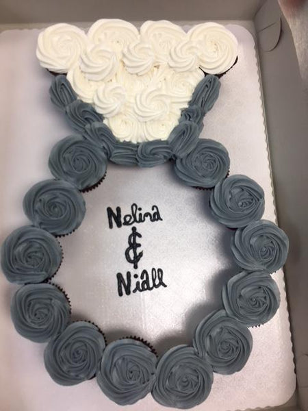 Engagement Ring Cupcake Cake with 21 Cupcakes – TIFFY'S DESSERTS ...